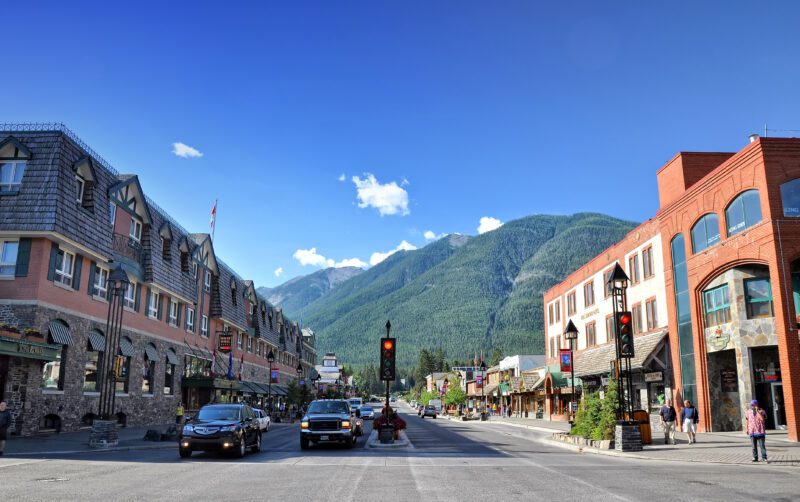 Where To Stay In Banff For An Amazing Mountain Getaway