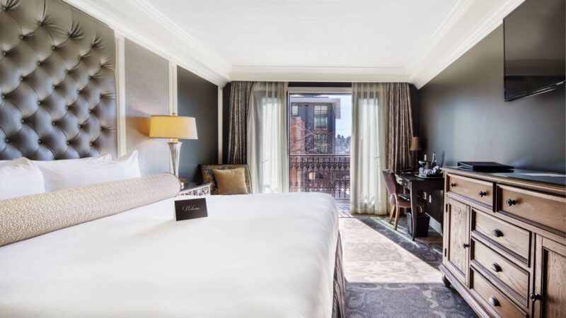 Where To Stay In Seattle: 7 Amazing Areas (Local's Guide)