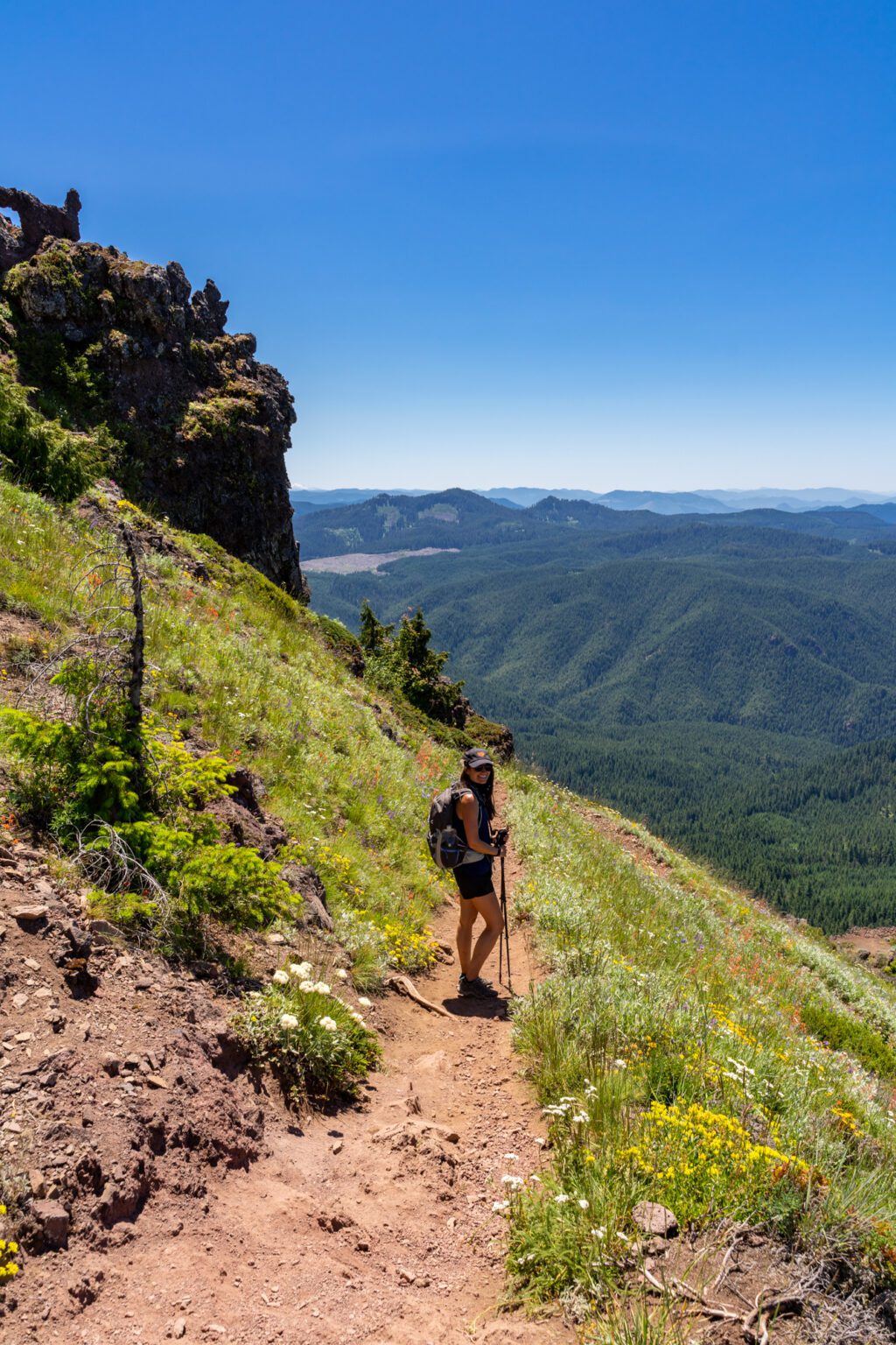 The 13 Best Hikes In Oregon: Complete Oregon Hiking Guide