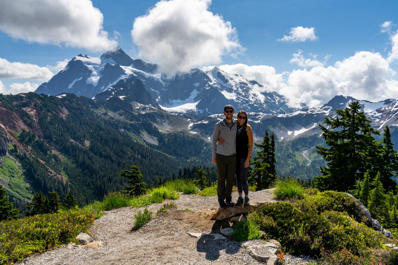 12 Amazing Easy Hikes In Washington: A Complete Guide