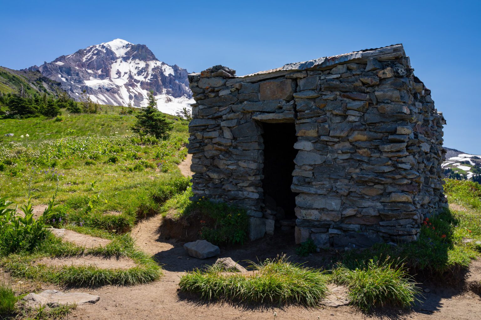 10 Excellent Day Trips From Portland, Oregon (Local's Guide)