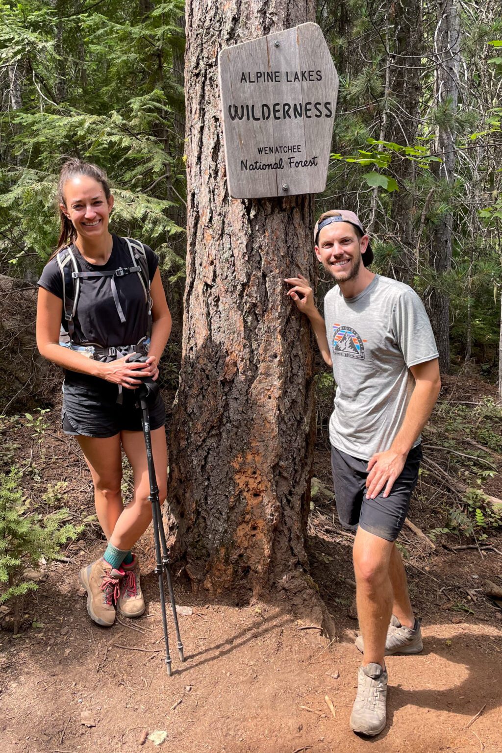 Hiking The Incredible Colchuck Lake Trail: A Complete Guide