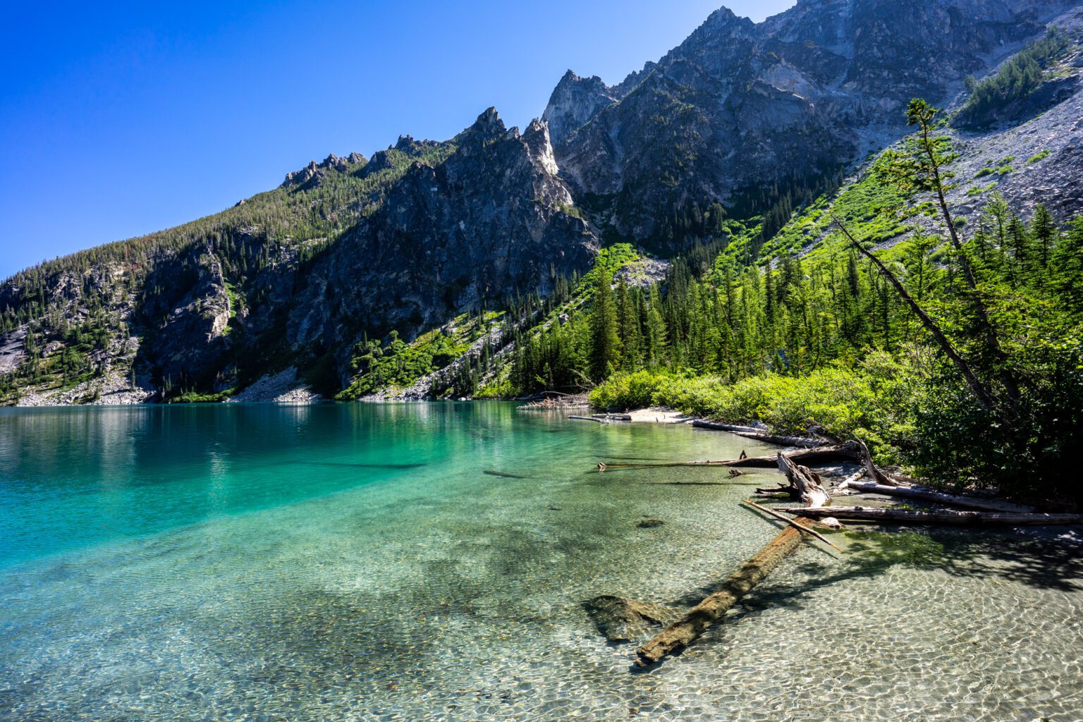 Hiking The Incredible Colchuck Lake Trail: A Complete Guide