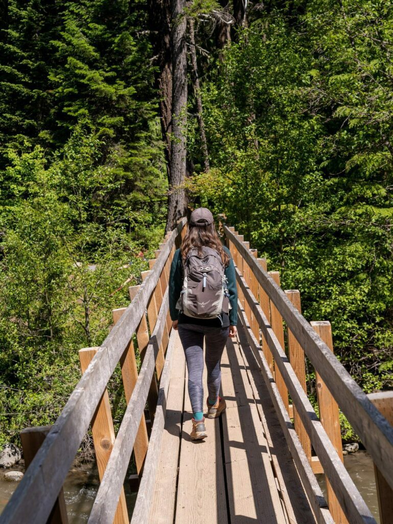 How To Hike The Amazing Tamanawas Falls Trail In Oregon