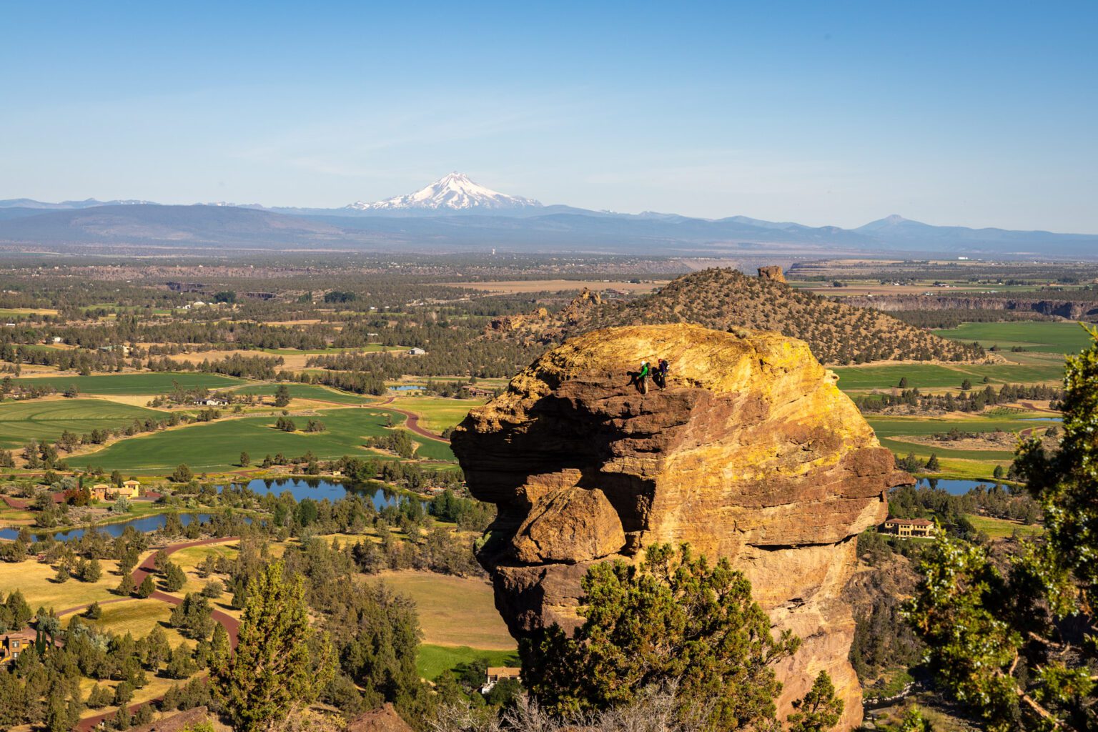 Hiking In Oregon: A Complete Guide For First Timers