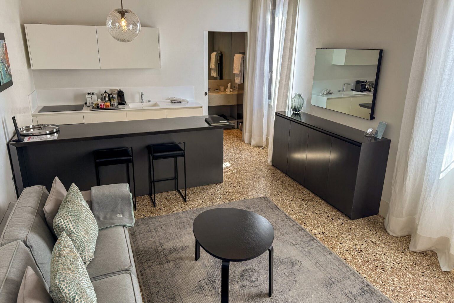 Where To Stay In Venice: A Complete Guide For First Timers